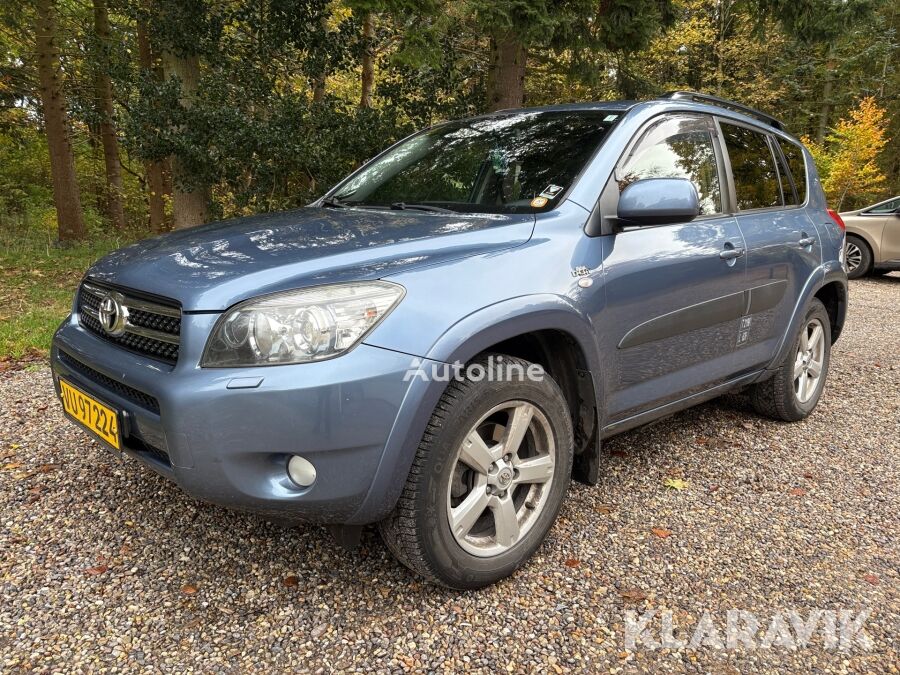 Prodaje se Toyota RAV 4 minibus furgon na aukciji