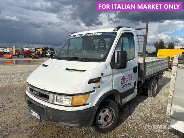 Prodaje se IVECO Daily 35C9 kamion s ravnom platformom < 3.5t na aukciji