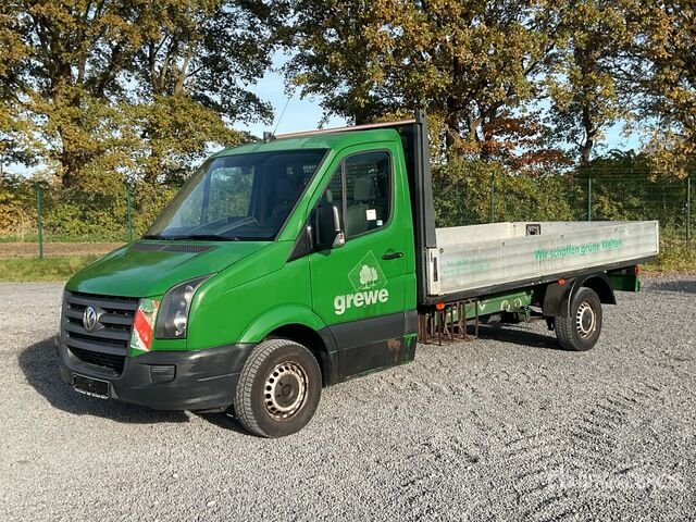 Prodaje se Volkswagen Transporter kamion s ravnom platformom < 3.5t na aukciji