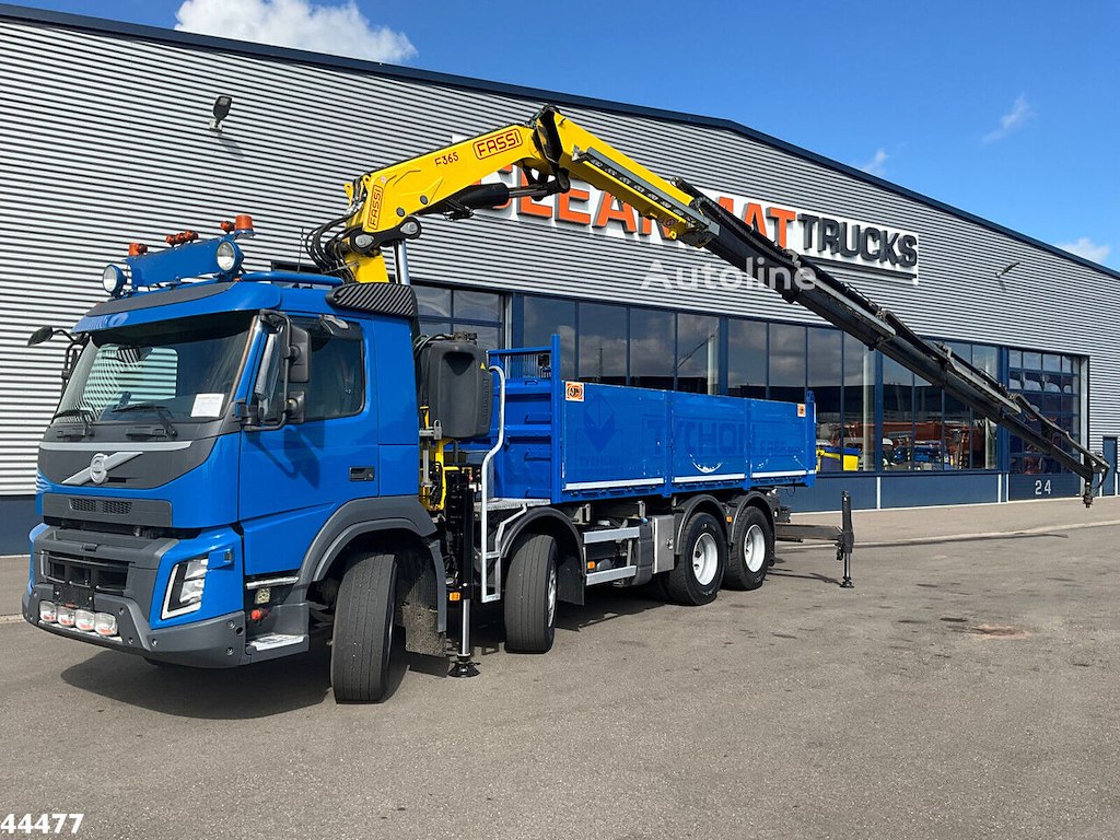 Volvo FMX 540 8x4 Euro 6 Fassi 36 Tonmeter laadkraan kamion s ravnom platformom