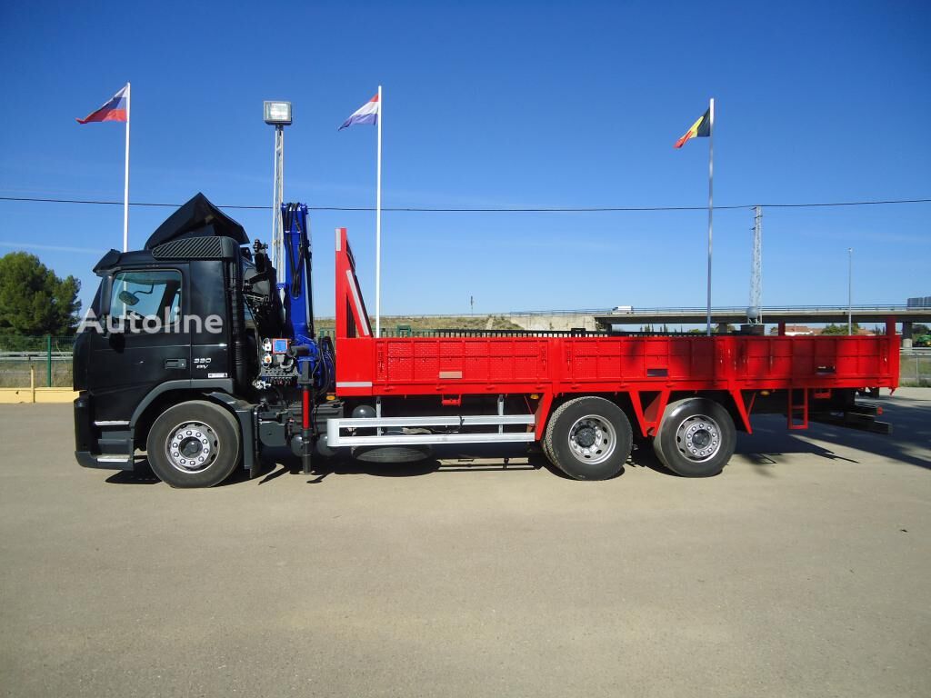 Volvo FM 330 kamion s ravnom platformom