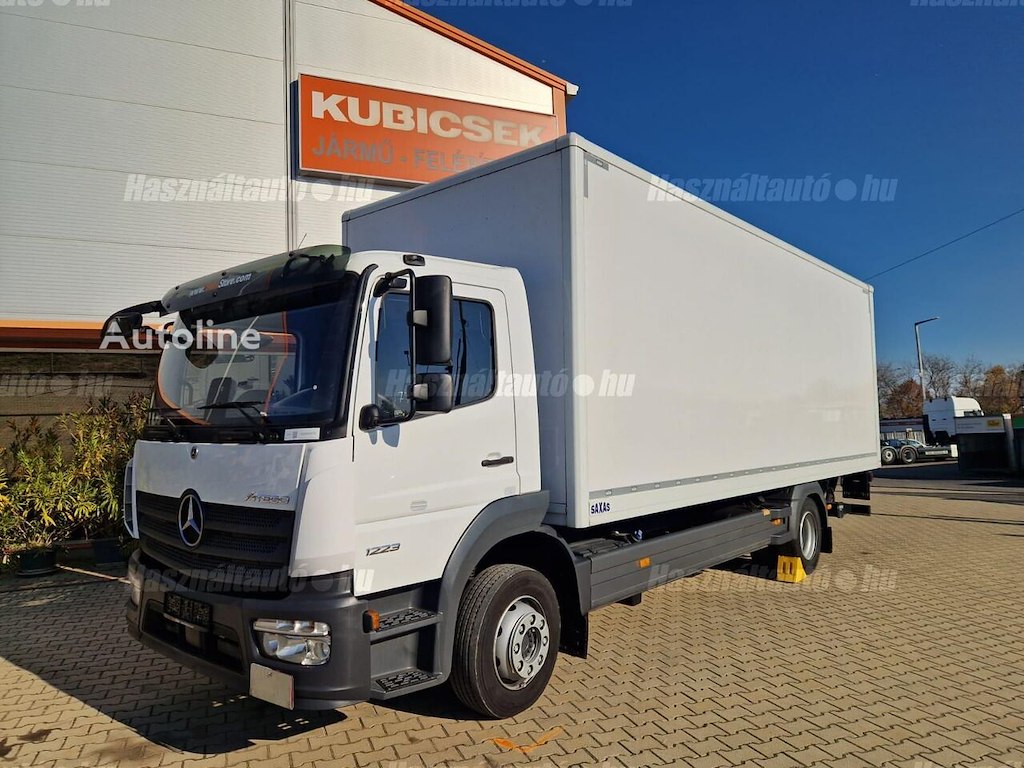 Mercedes-Benz ATEGO 1223 DOBOZOS-EMELŐHÁTFALAS 7.10 m kamion furgon