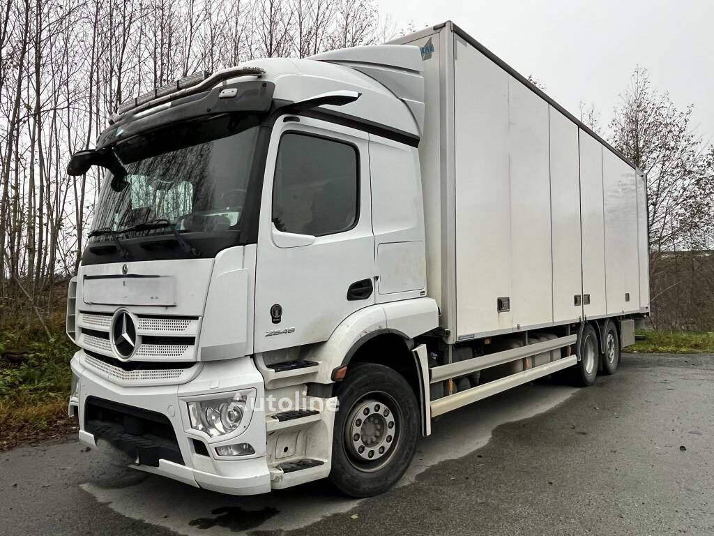 Mercedes-Benz Actros 2546 kamion furgon