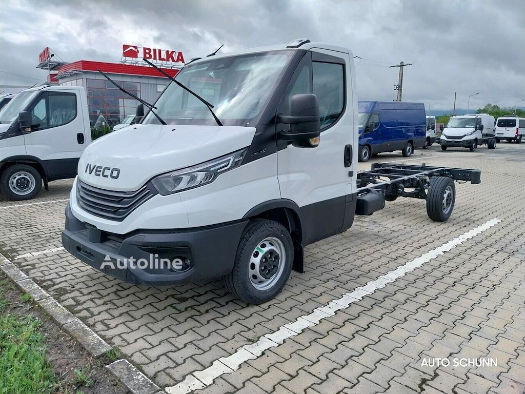 Novi IVECO Daily 35S14H Confort pack kamion šasija