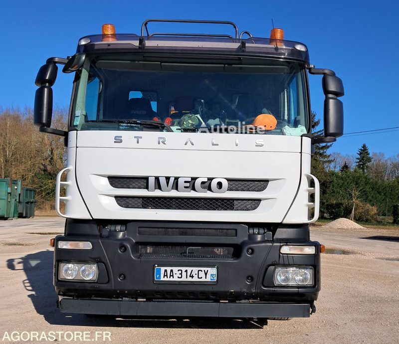 Prodaje se IVECO 260S42 rol kiper sa kukom na aukciji