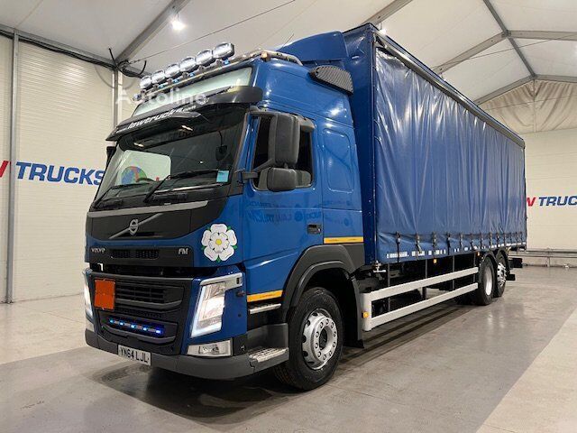 Volvo FM 330 kamion sa klizna zavesa cerada