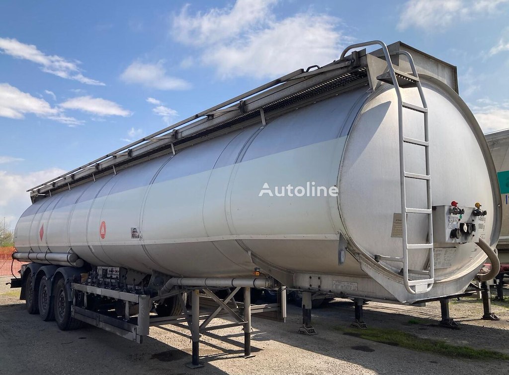 OMT TANK DIESEL/BENZIN 8 KAMERA 45.650 L ADR cisterna za goriva i maziva