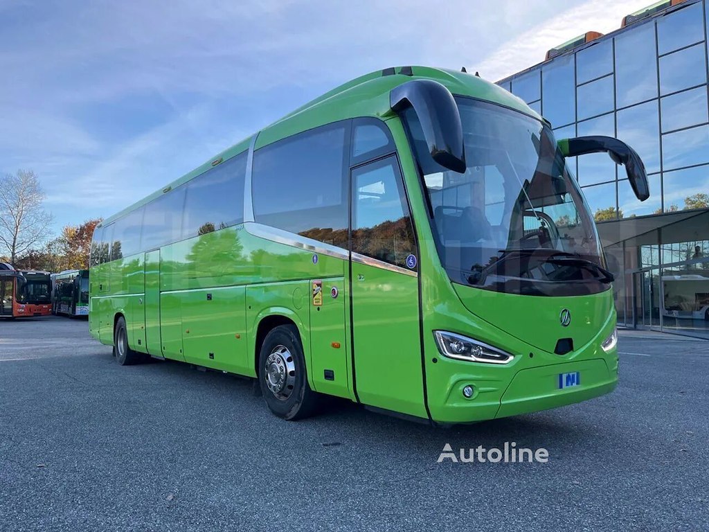 Prodaje se Irizar i6 turistički autobus na aukciji