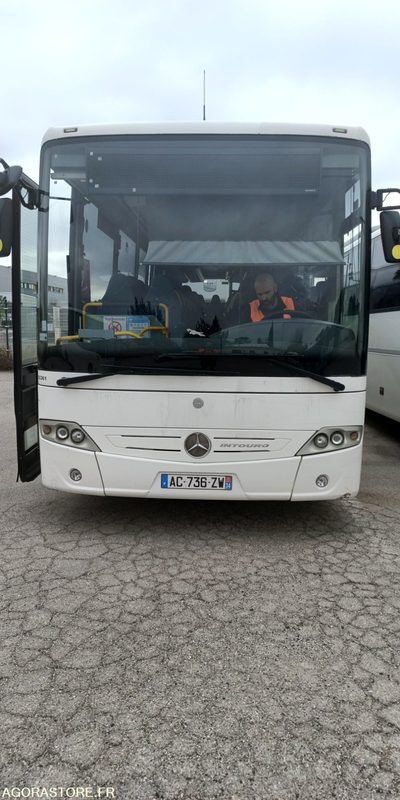 Prodaje se Mercedes-Benz INTOURO M 12,98m prigradski autobus na aukciji