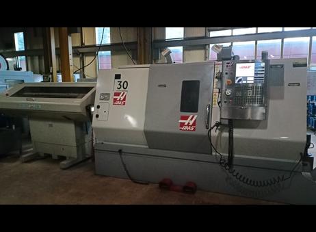Haas SL-30 CNC strug sa automatskim dodavačem šipki
