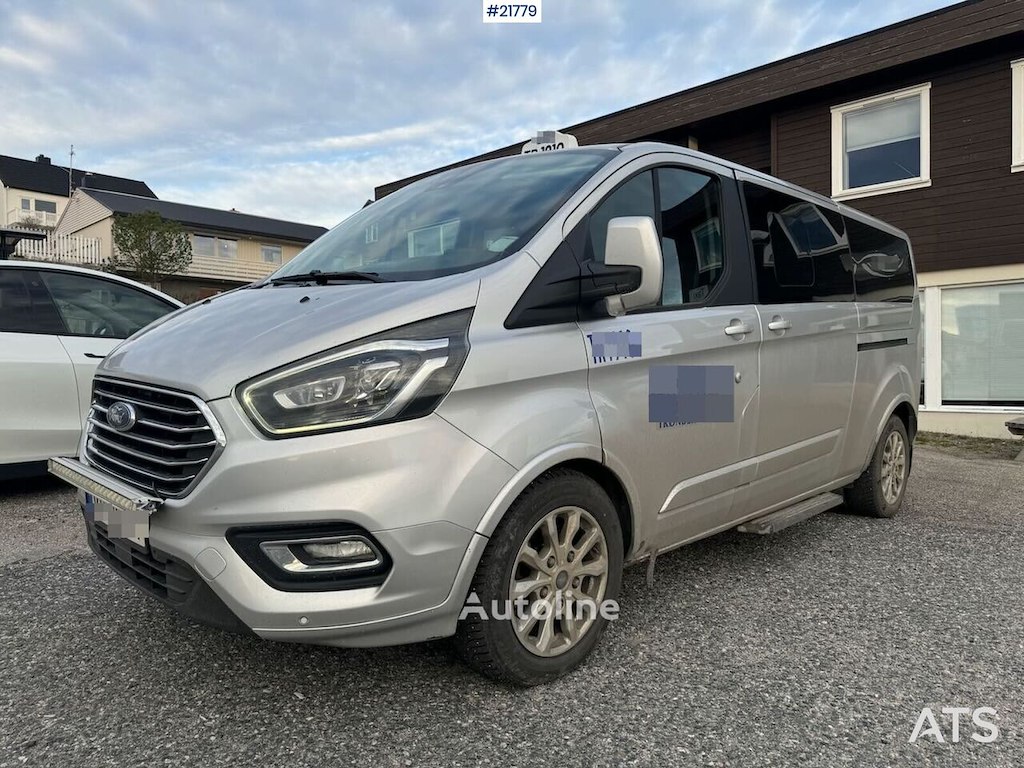 Ford tourneocustom putnički minibus