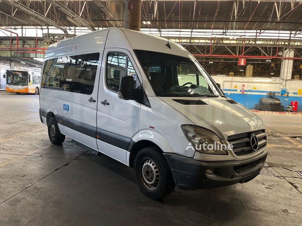 Mercedes-Benz Sprinter putnički minibus
