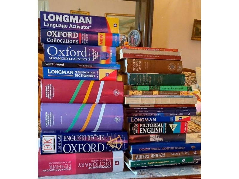HUGE LOT OF ENGLISH BOOKS - dictionaries, grammars, etc