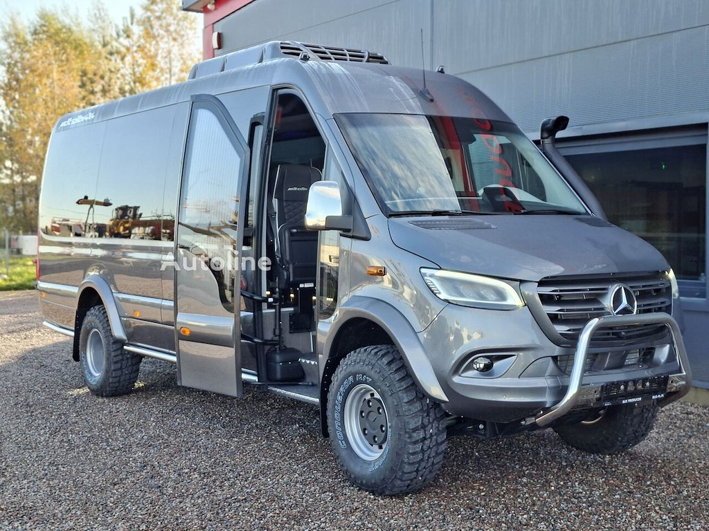 Novi Mercedes-Benz Sprinter ADW 519 4x4 putnički minibus