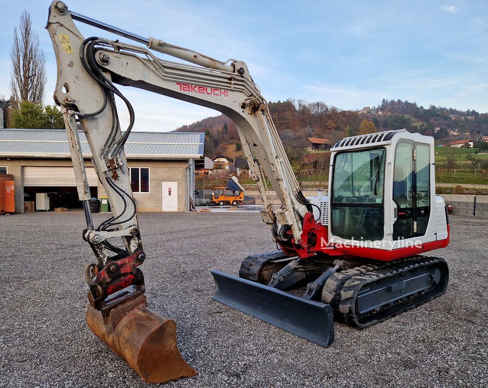 Takeuchi TB 175 Powertilt midi bager