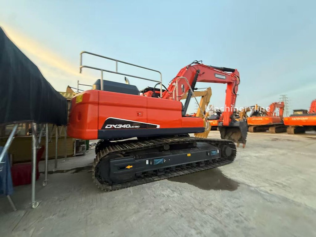 Doosan DX340 bager guseničar