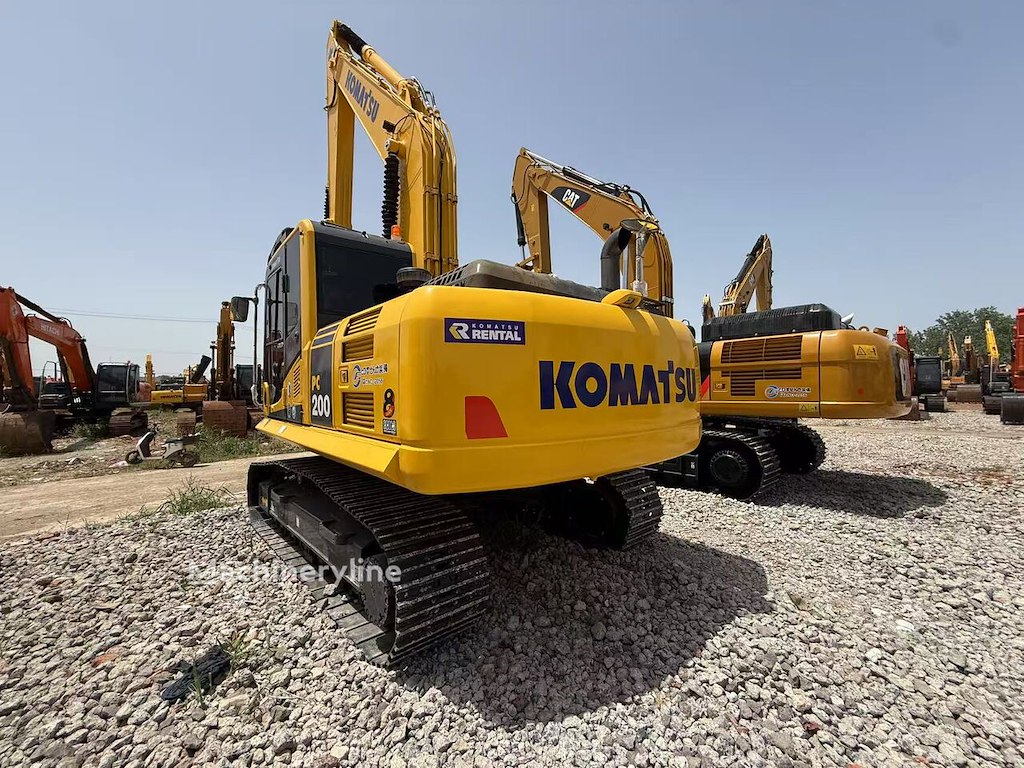 Komatsu PC200-8N1 bager guseničar