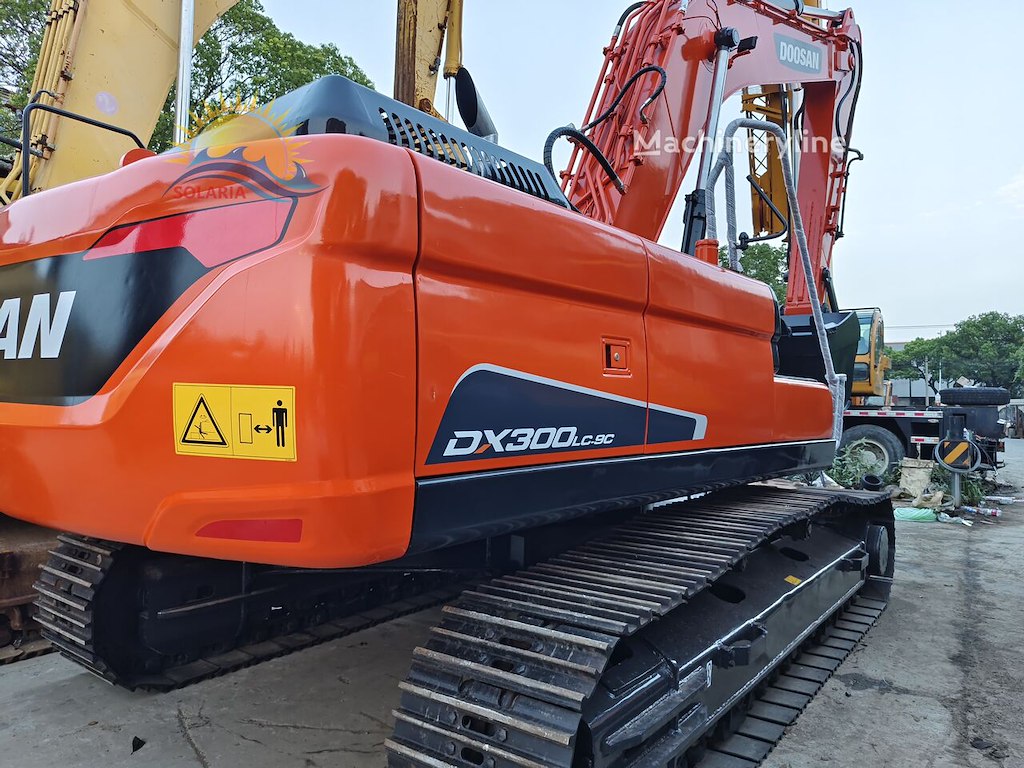 Doosan DX300LC-9C bager guseničar
