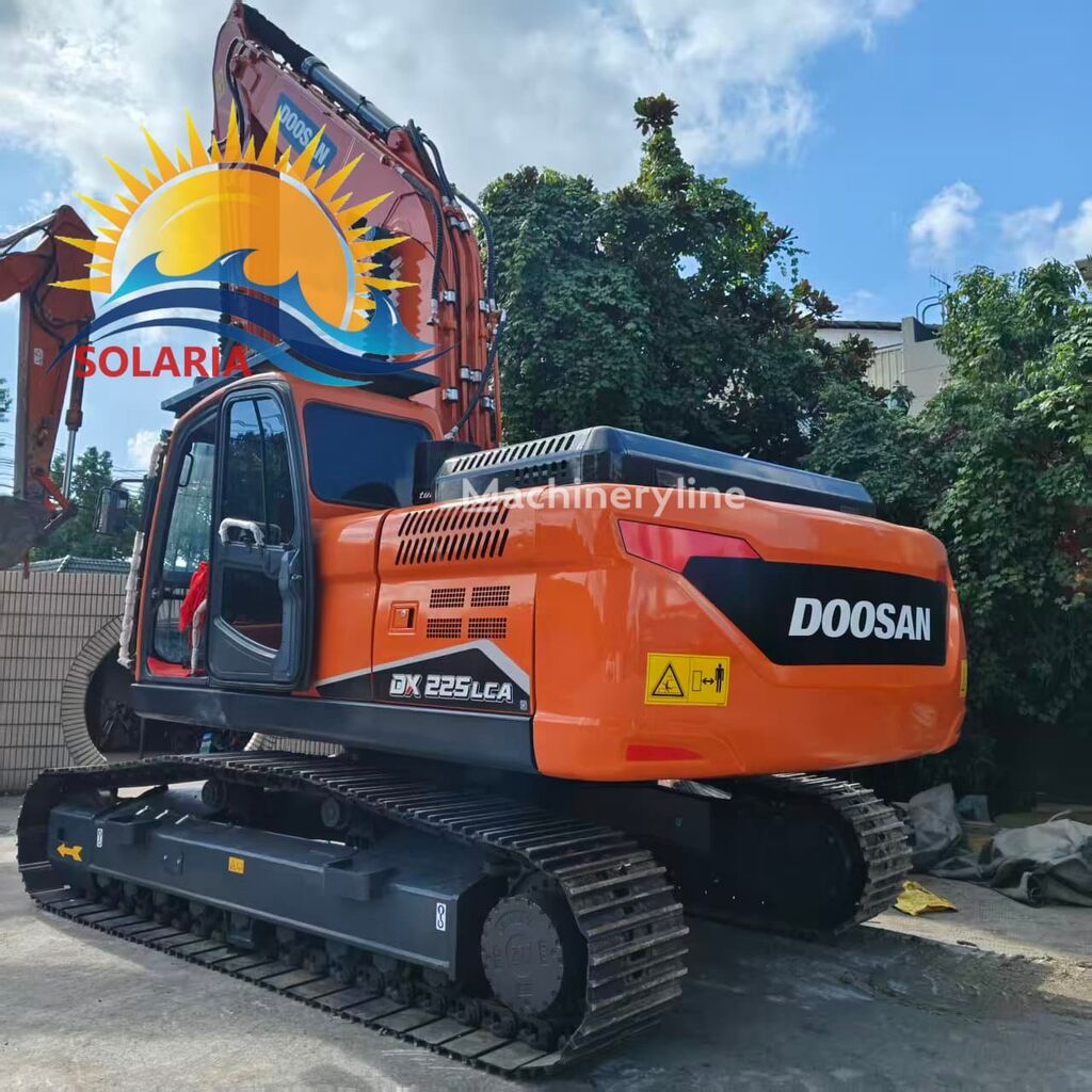 Doosan DX225LCA bager guseničar