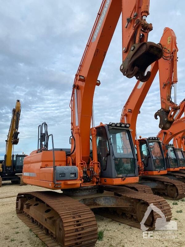 Doosan 3 X DOOSAN DX 225 LC-3 bager guseničar