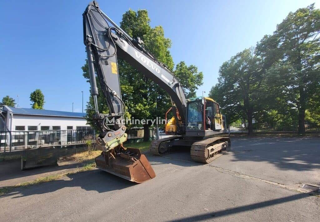 Volvo EC220EL bager guseničar