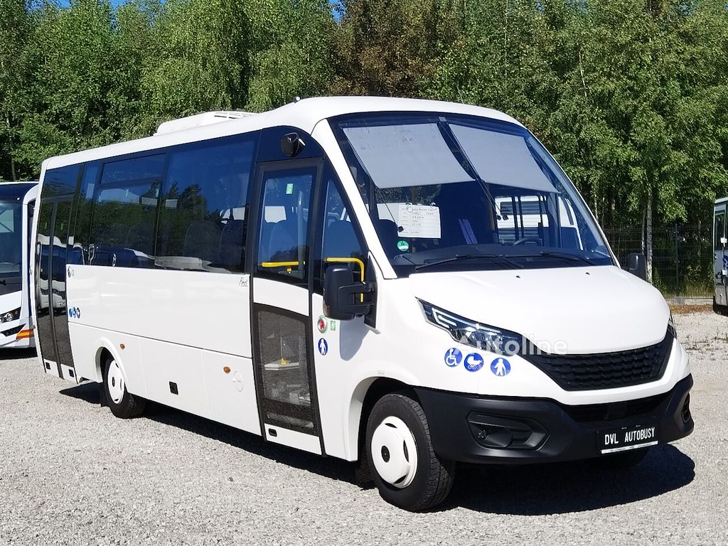IVECO Rosero First putnički minibus
