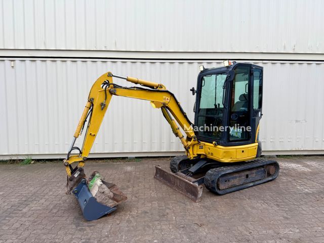 Komatsu PC26MR-3 mini bager