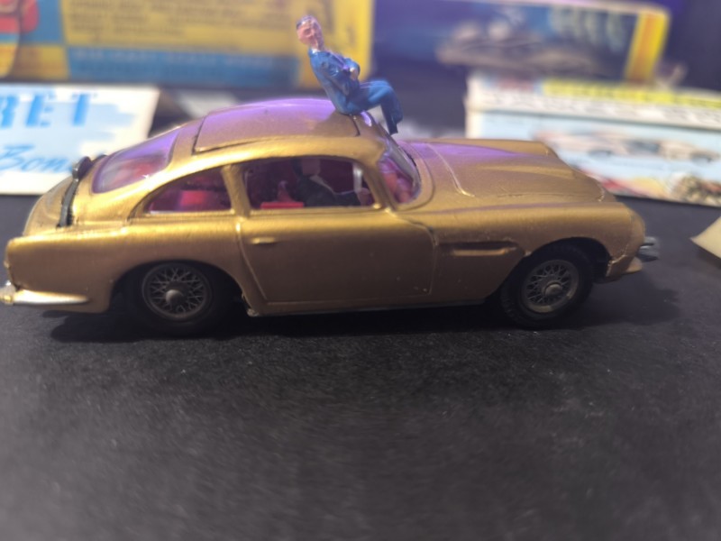 James Bond 007 Autić iz 1965 god Corgi Toys