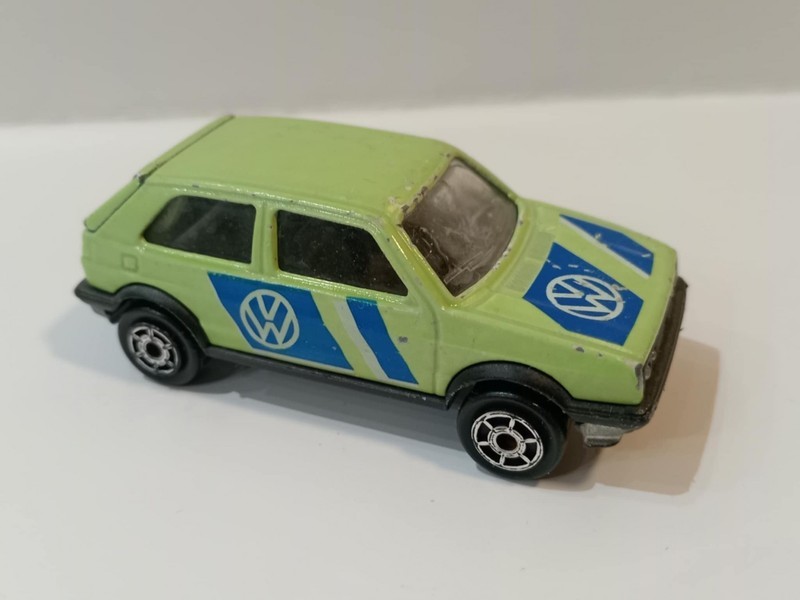 VOLKSWAGEN GOLF GTI Nº 235 - MAJORETTE Nº 235.