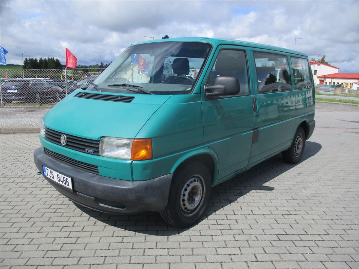 Volkswagen Transporter kombi minibus