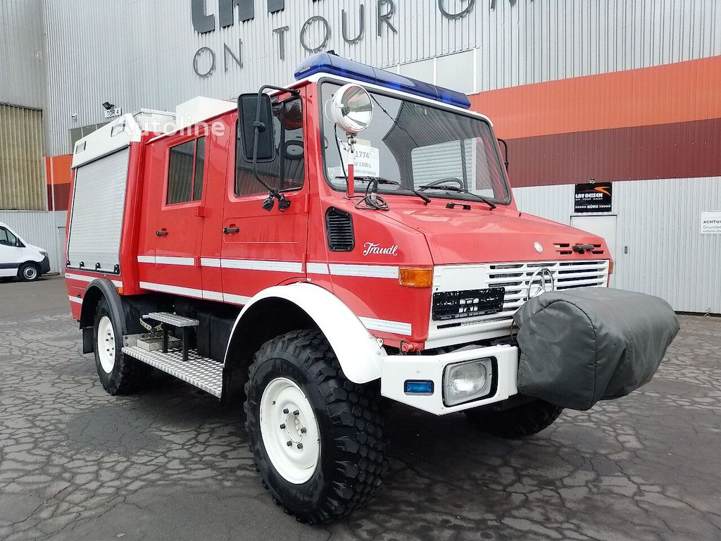 Mercedes-Benz Unimog 1300 L DoKa vatrogasno vozilo