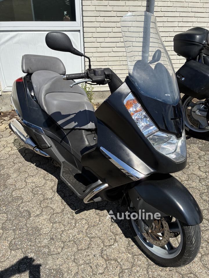 Prodaje se Aprilia skuter na aukciji