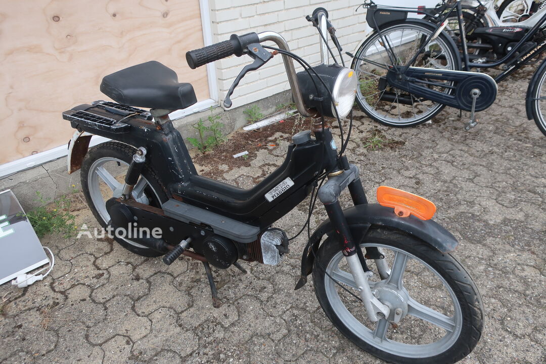 Prodaje se Vespa SI moped na aukciji