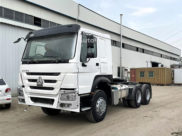 Howo Sinotruk 371hp 6x4 Tractor Truck for Nigeria tegljač