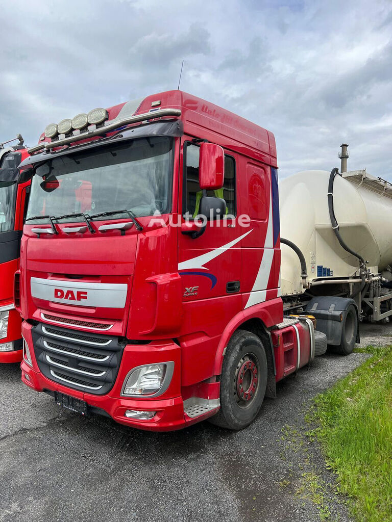 DAF XF 510 FT tegljač + cisterna silos