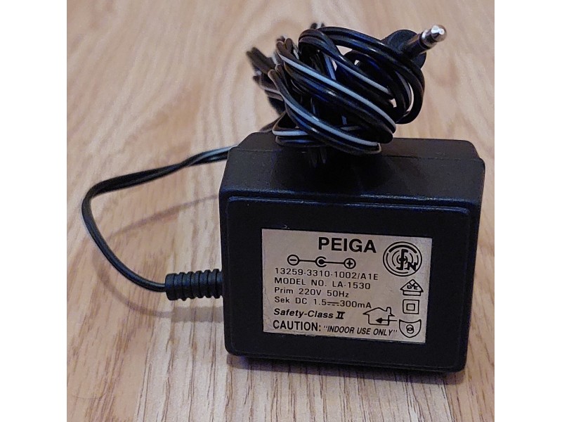 Peiga punjac adapter trafo 1.5V 300mA