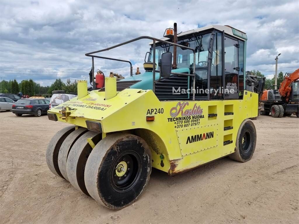 Ammann AP240 pneumatski valjak