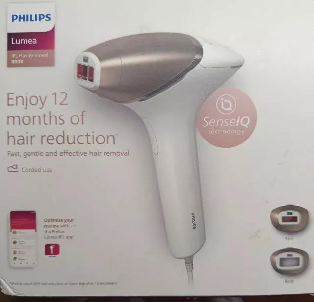 Nov, neraspakovan Philips Lumea IPL 8000 BRI 9045/00