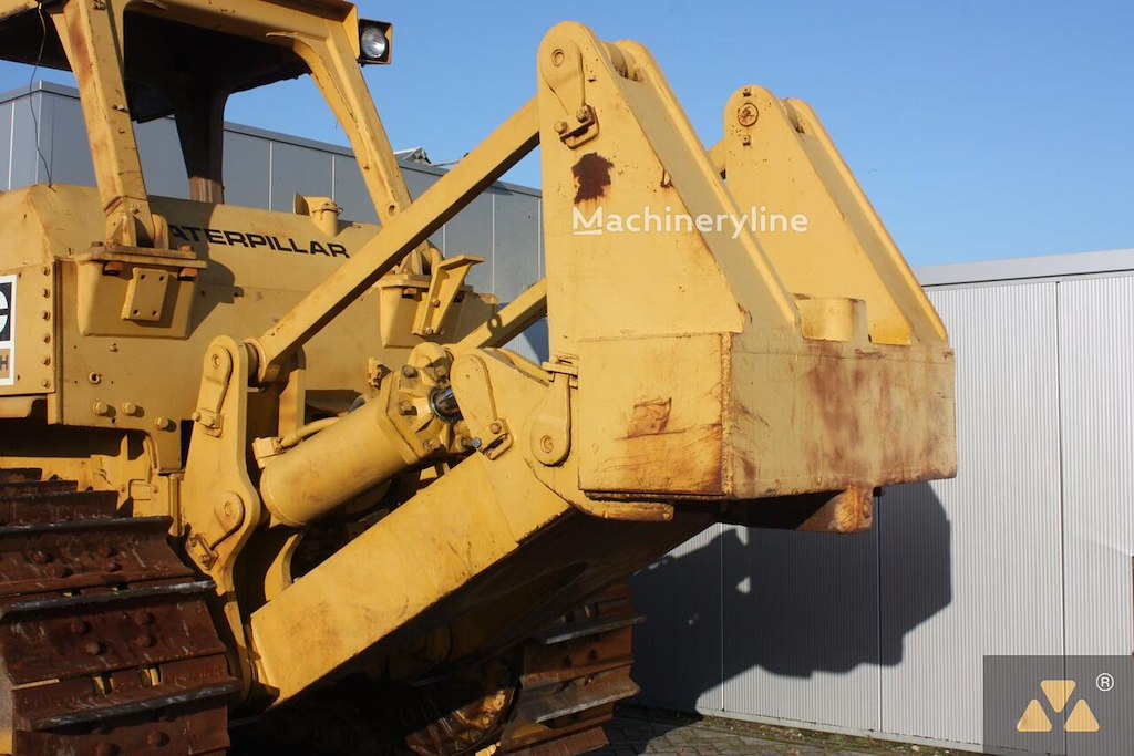 Caterpillar D9H Ripper podrivač