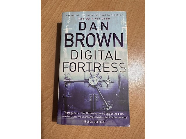 DIGITAL FORTRESS - Dan Brown