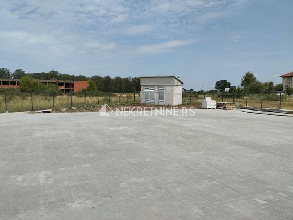 Nova Hala, 3.700 m2, visina 12m, kancelarijski prostor 400 m2, Beograd, Šimanovci, veliki parking