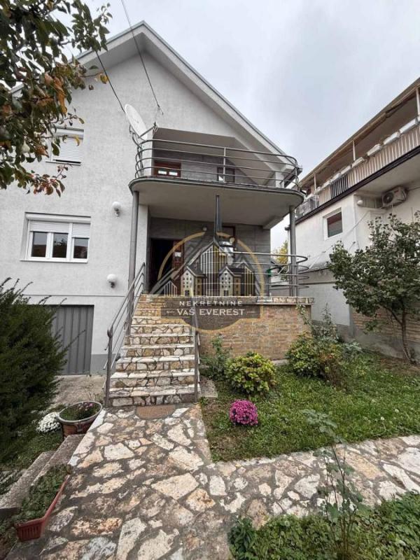 Kuća na prodaju, 159m2, 279.000€