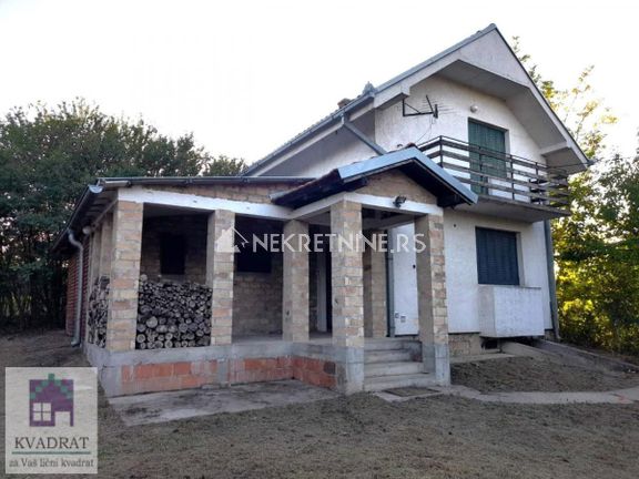 Kuća 114 m2, 6 ari placa, Skela, Obrenovac - 77.000€