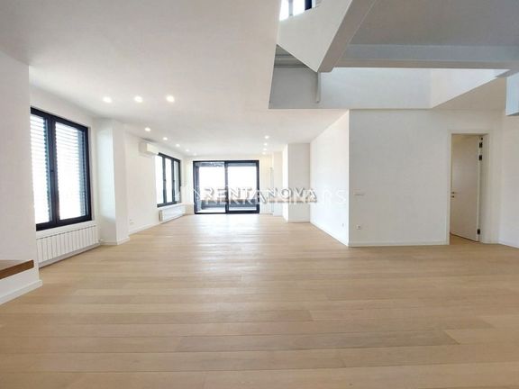 Luksuzan penthouse, 179 m2, K-District, pravnom licu, NOVO