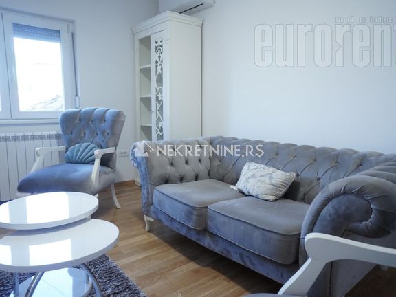 #46252, Izdavanje, Stan, SENJAK, 800 EUR