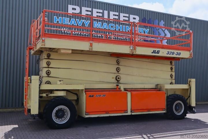 Podizanje makaza
JLG SL320-30 Diesel, 4x4 Drive, 34m Working Height, 14