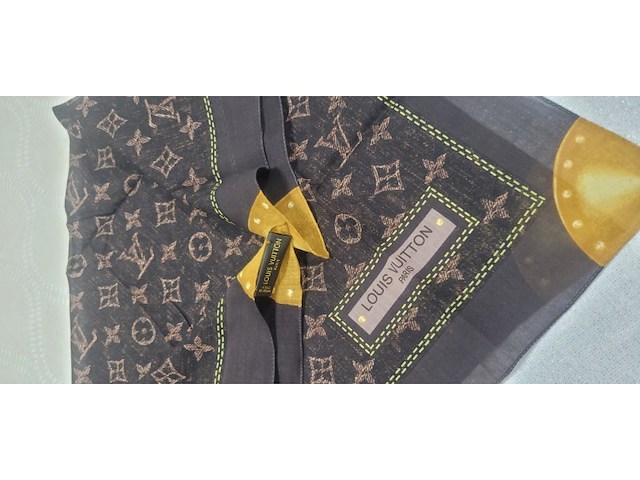 **Louis Vuitton marama**