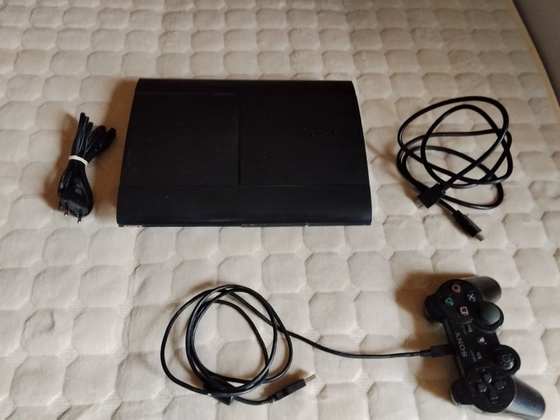 PS3,500Gb,Super slim,30 TOP igrica,MINT