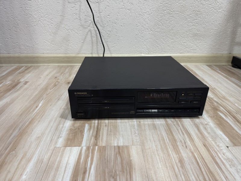 Pioneer PD-Z73T 2x CD Plejer Twin-Tray iz Švajcarske