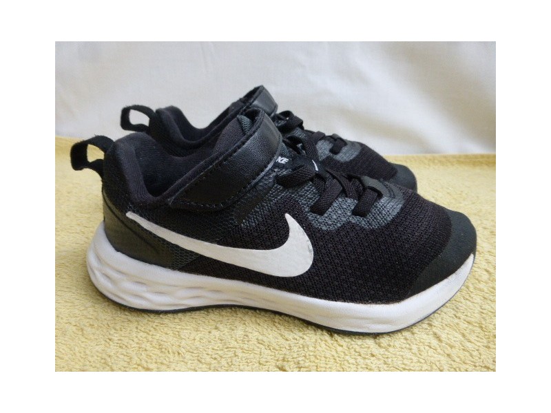 KAO NOVE, ORG, NIKE RUNNING, UNISEX, UDOBNE PATIKE 28